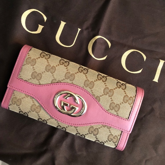 Gucci | Bags | Gucci Pink Wallet | Poshmark